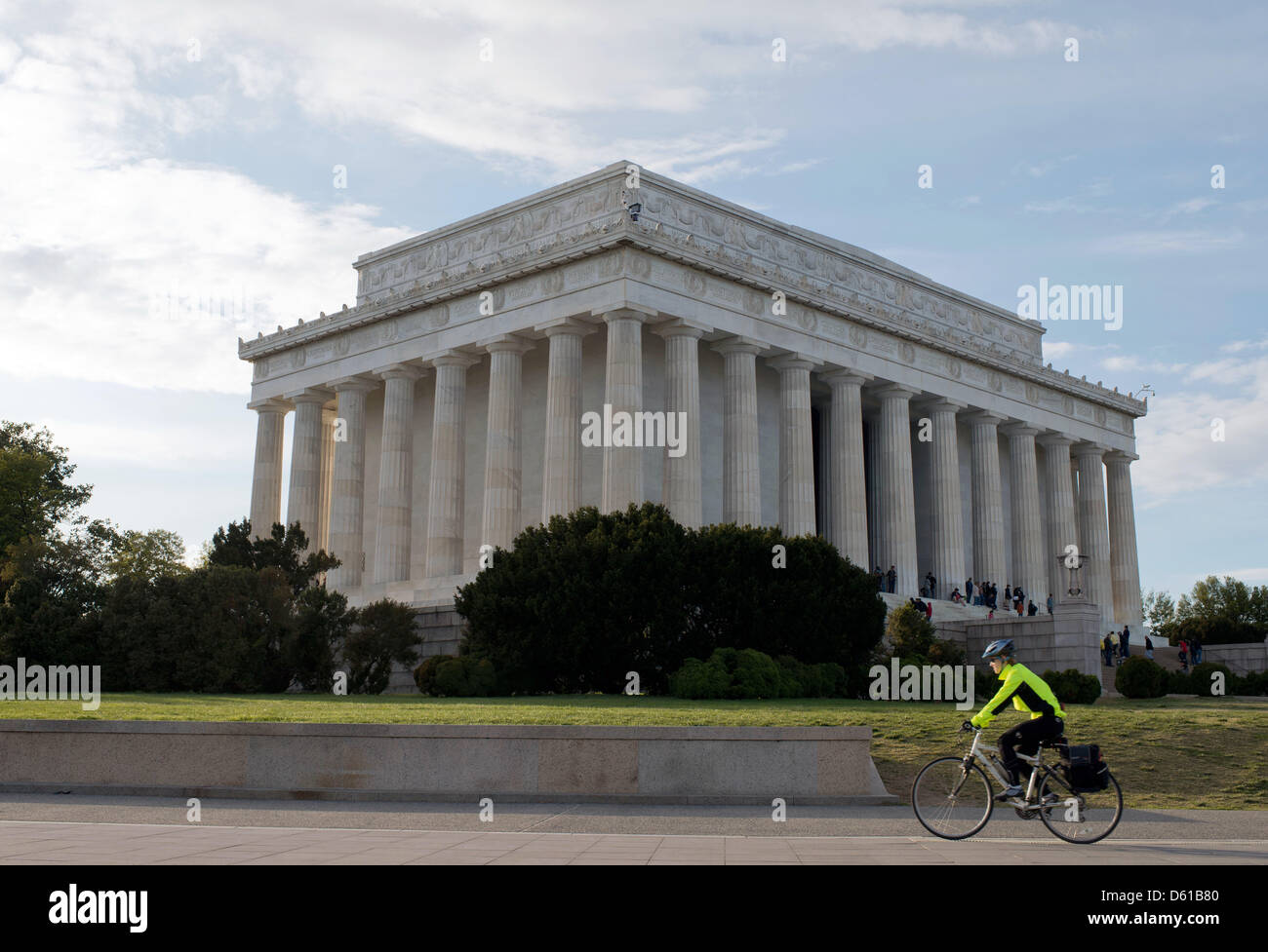 The Lincoln Memorial, built between 1915 and 1922 in memory of Abraham ...