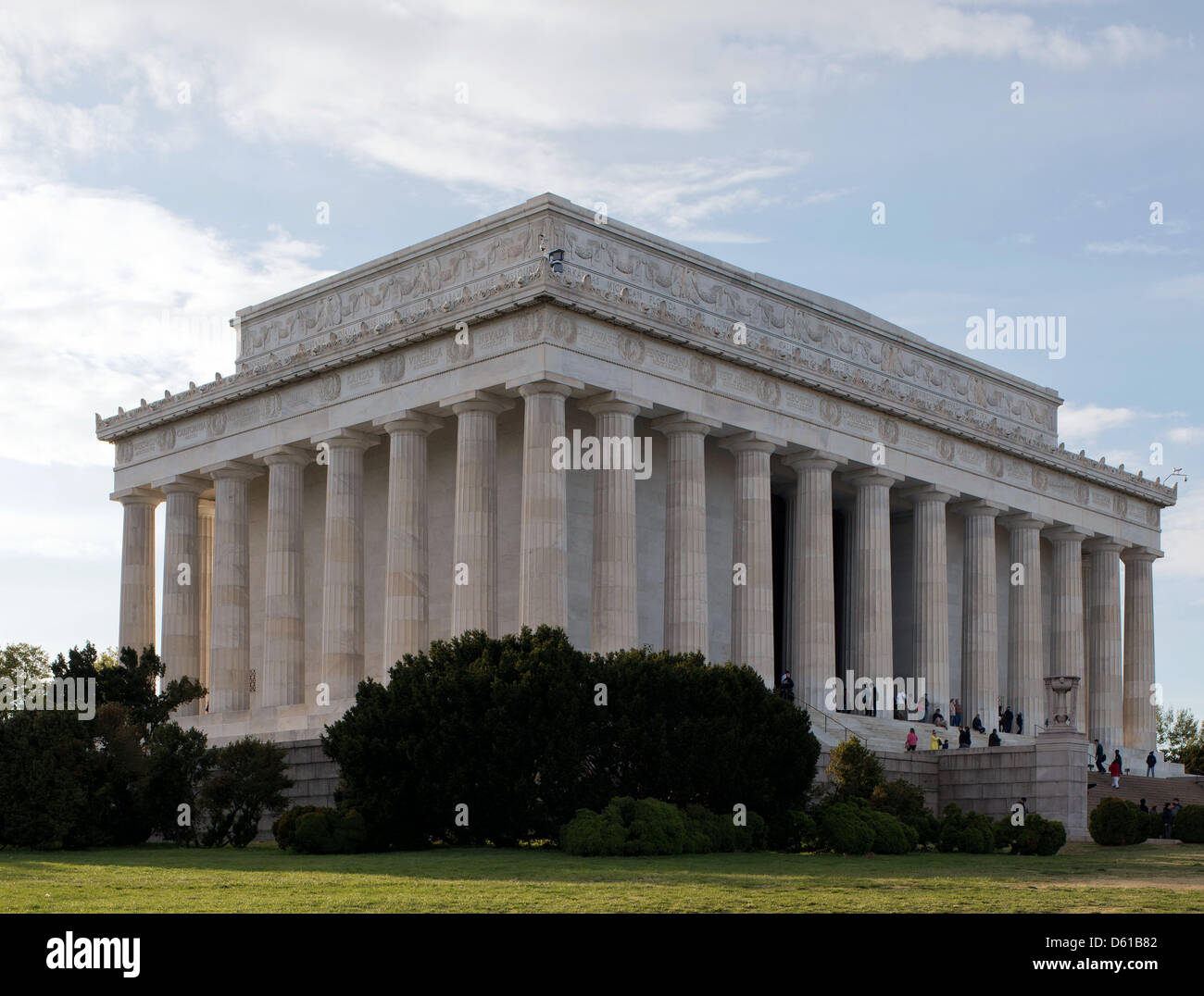 The Lincoln Memorial, built between 1915 and 1922 in memory of Abraham ...