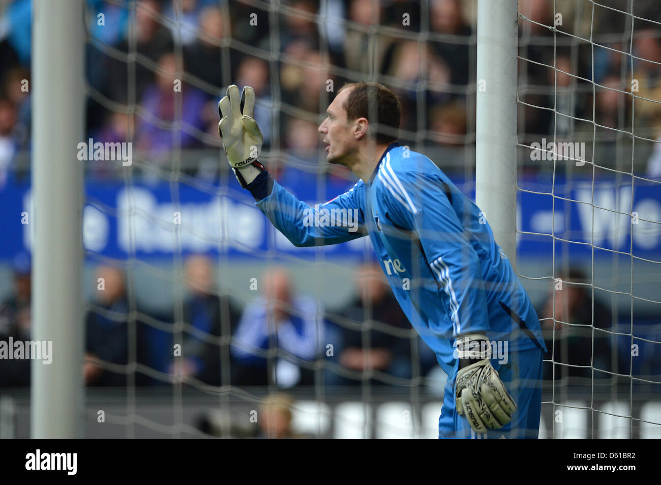 Hamburg's goalkeeper Jaroslav Drobny in action during the German ...