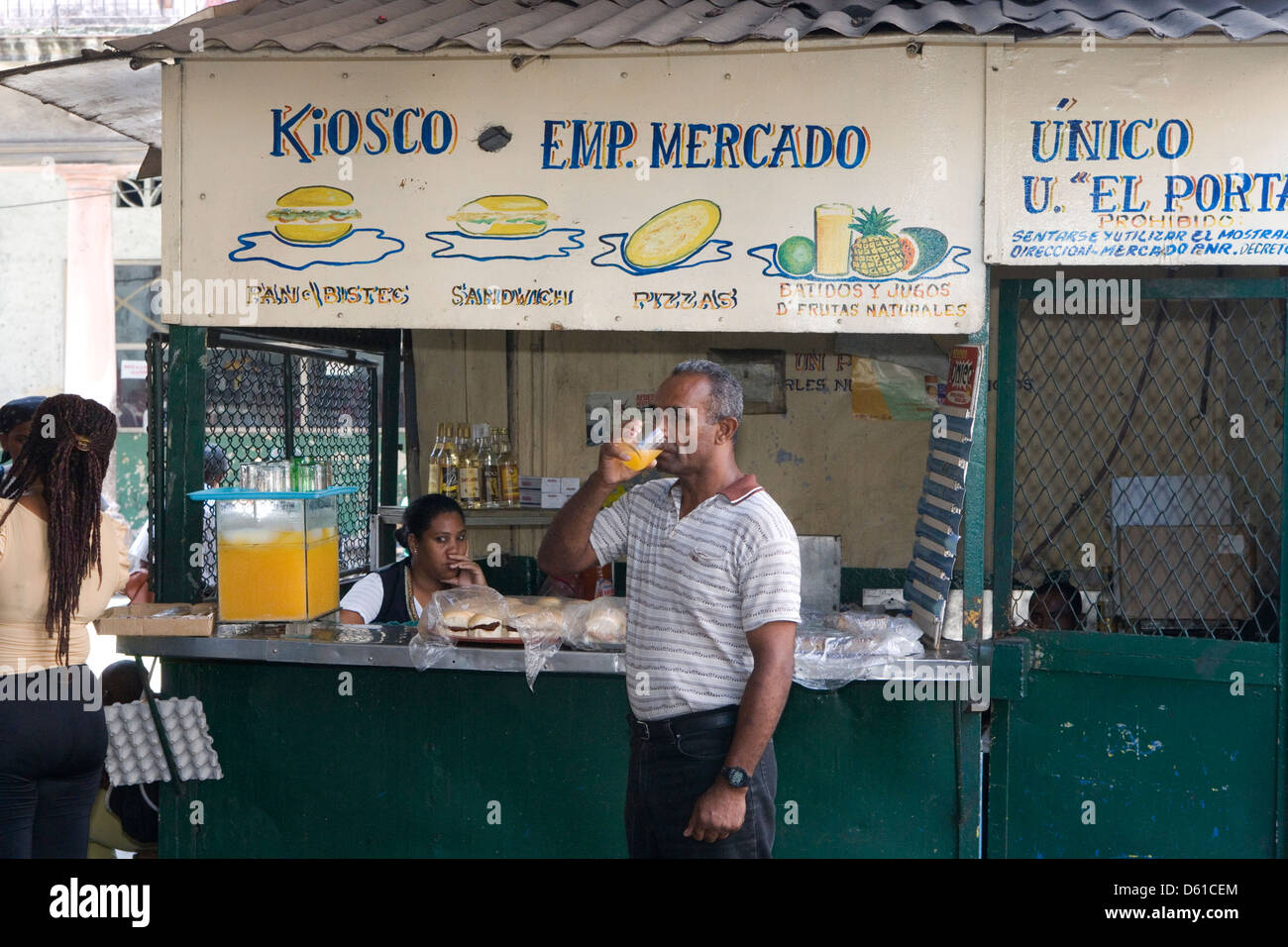 Havana: market / food kiosk Stock Photo - Alamy