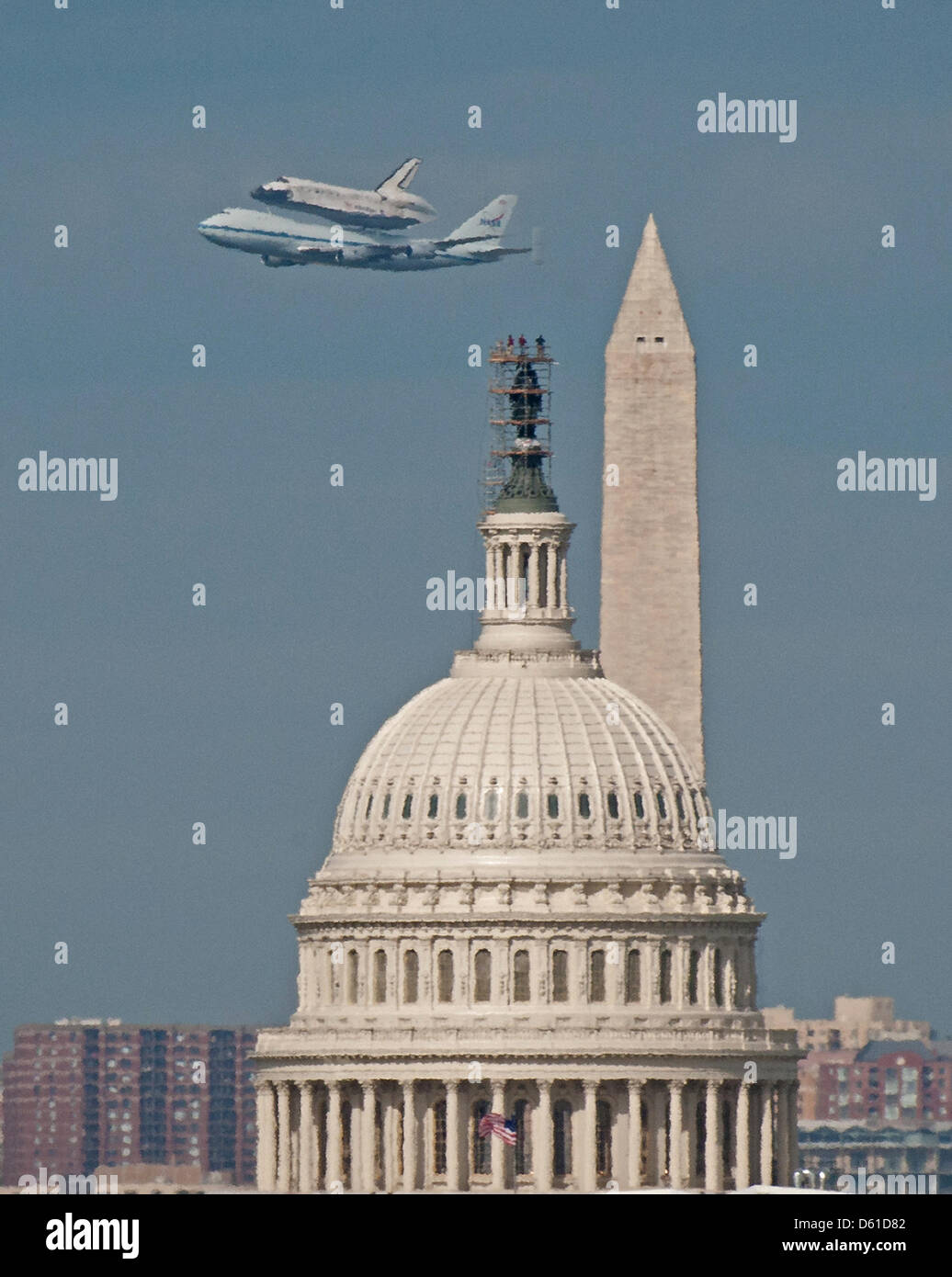 HANDOUT - Space shuttle Discovery, mounted atop a NASA 747 Shuttle ...