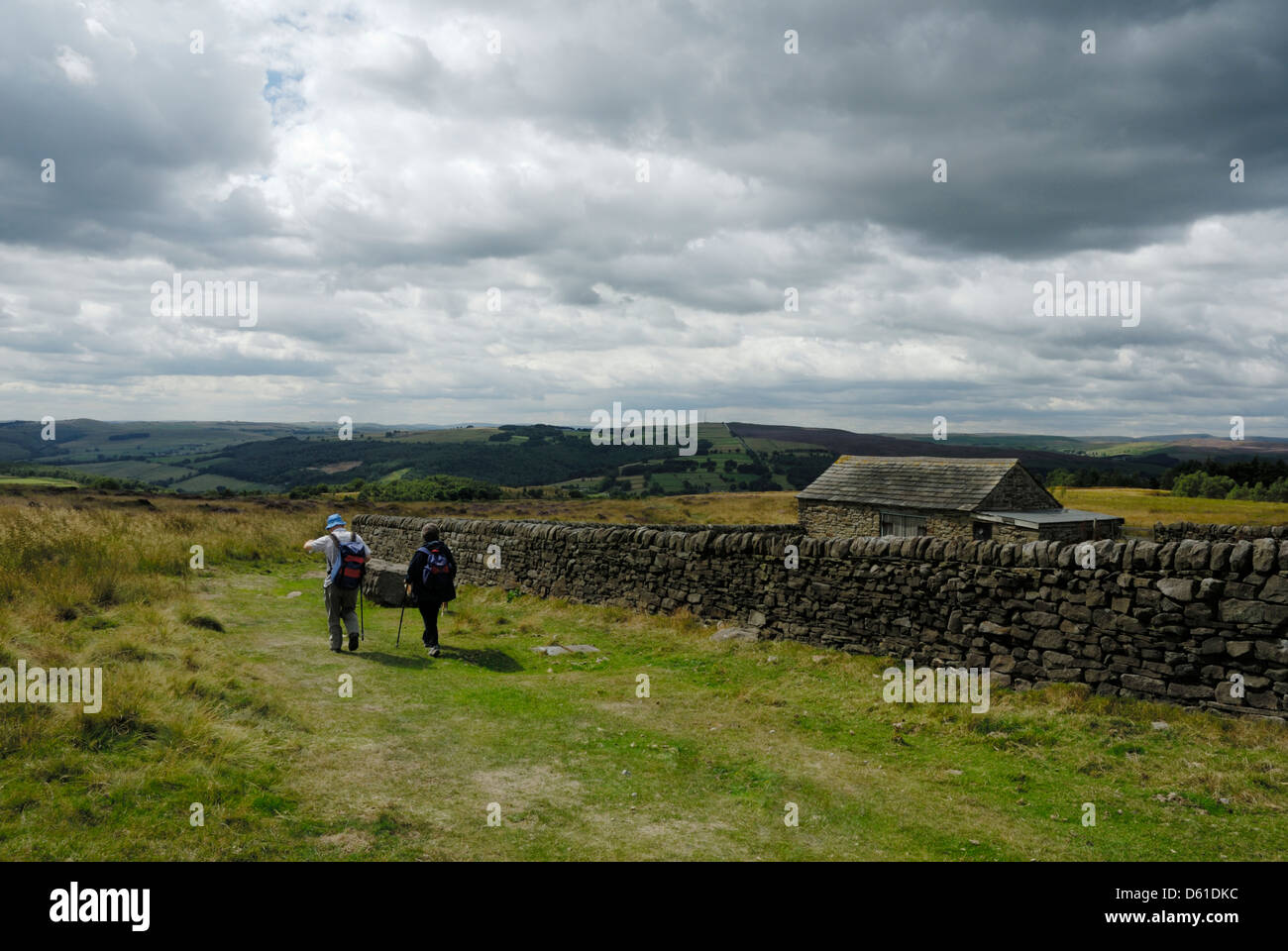 Walkers In The Peak High Resolution Stock Photography and Images - Alamy