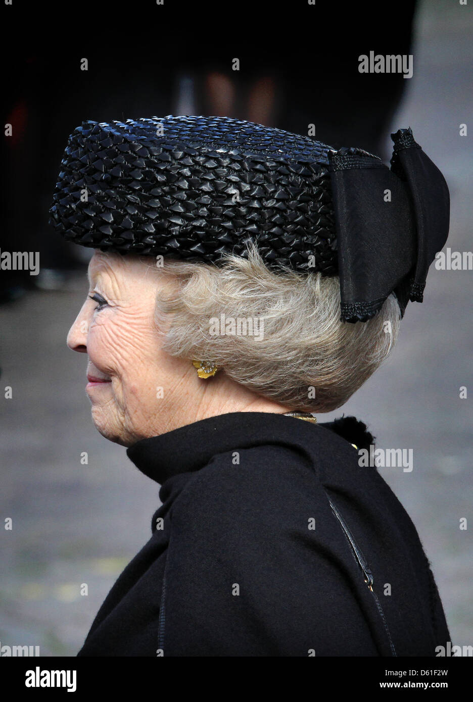 Queen Beatrix of The Netherlands and President Gul and his wife ...