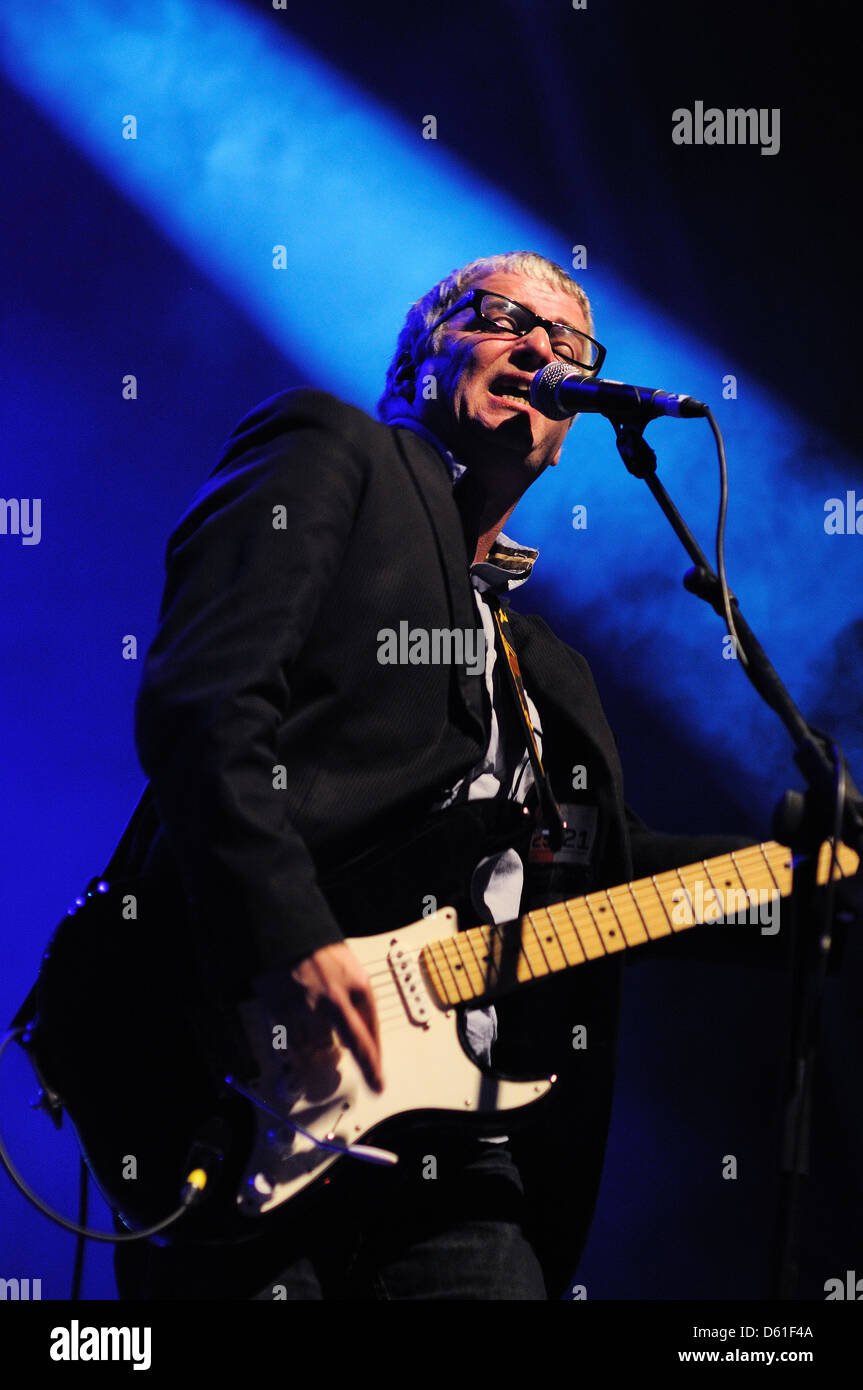 John bramwell musician hi-res stock photography and images - Alamy