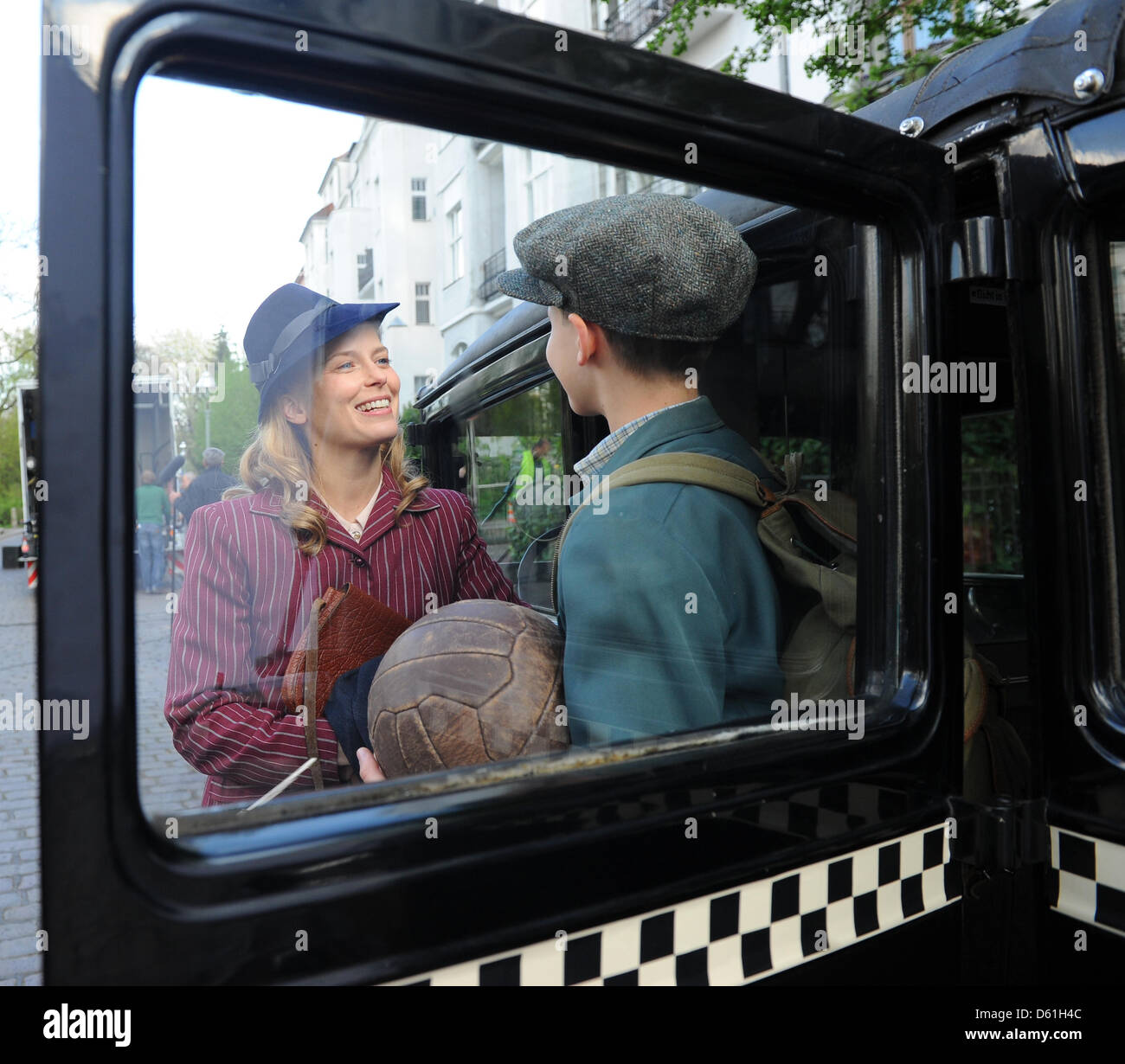 Actress Valerie Niehaus and child actor Dustin Raschdorf chat on the ...