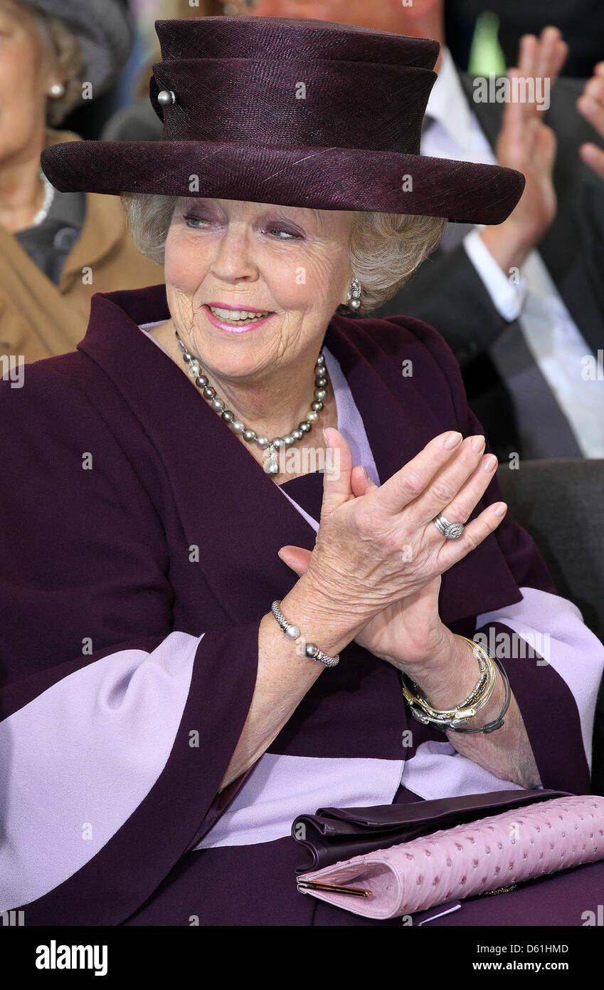 Queen Beatrix of The Netherlands opens the exhibition Dutch Design ...