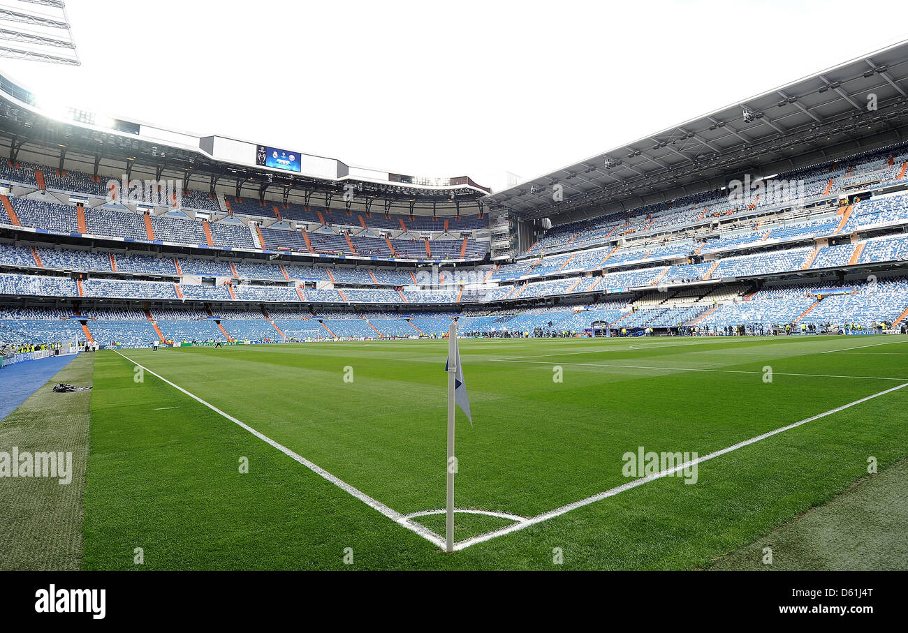 Stadium santiago bernabeu general view hi-res stock photography and ...