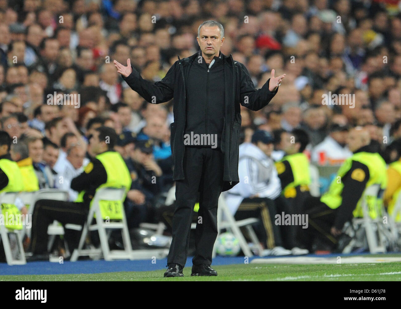 Santiago bernabeu jose mourinho hi-res stock photography and images - Alamy