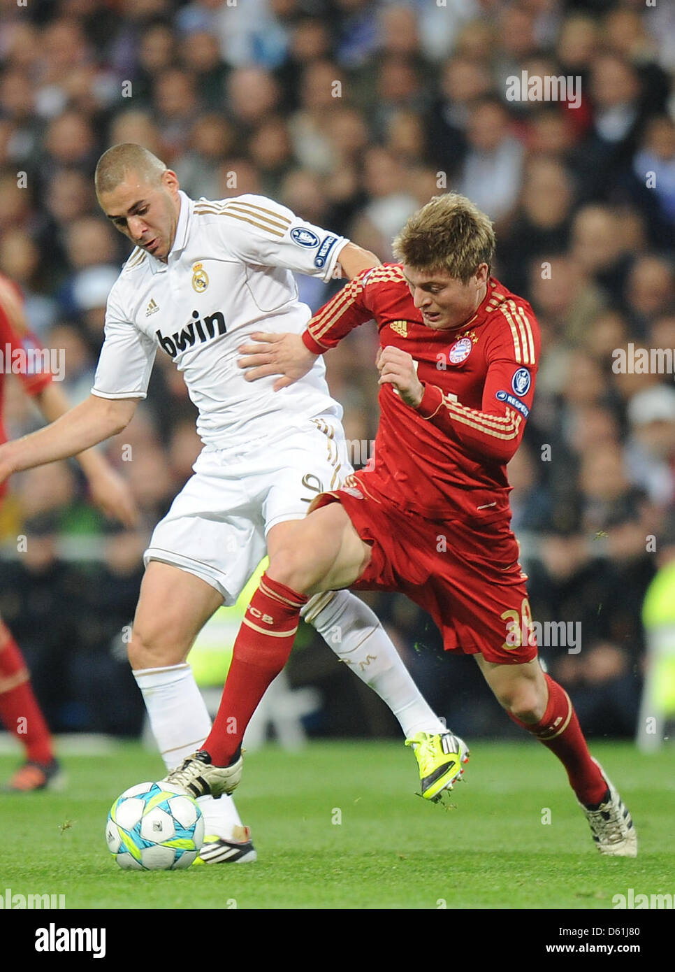 Karim benzema toni kroos hi-res stock photography and images - Alamy