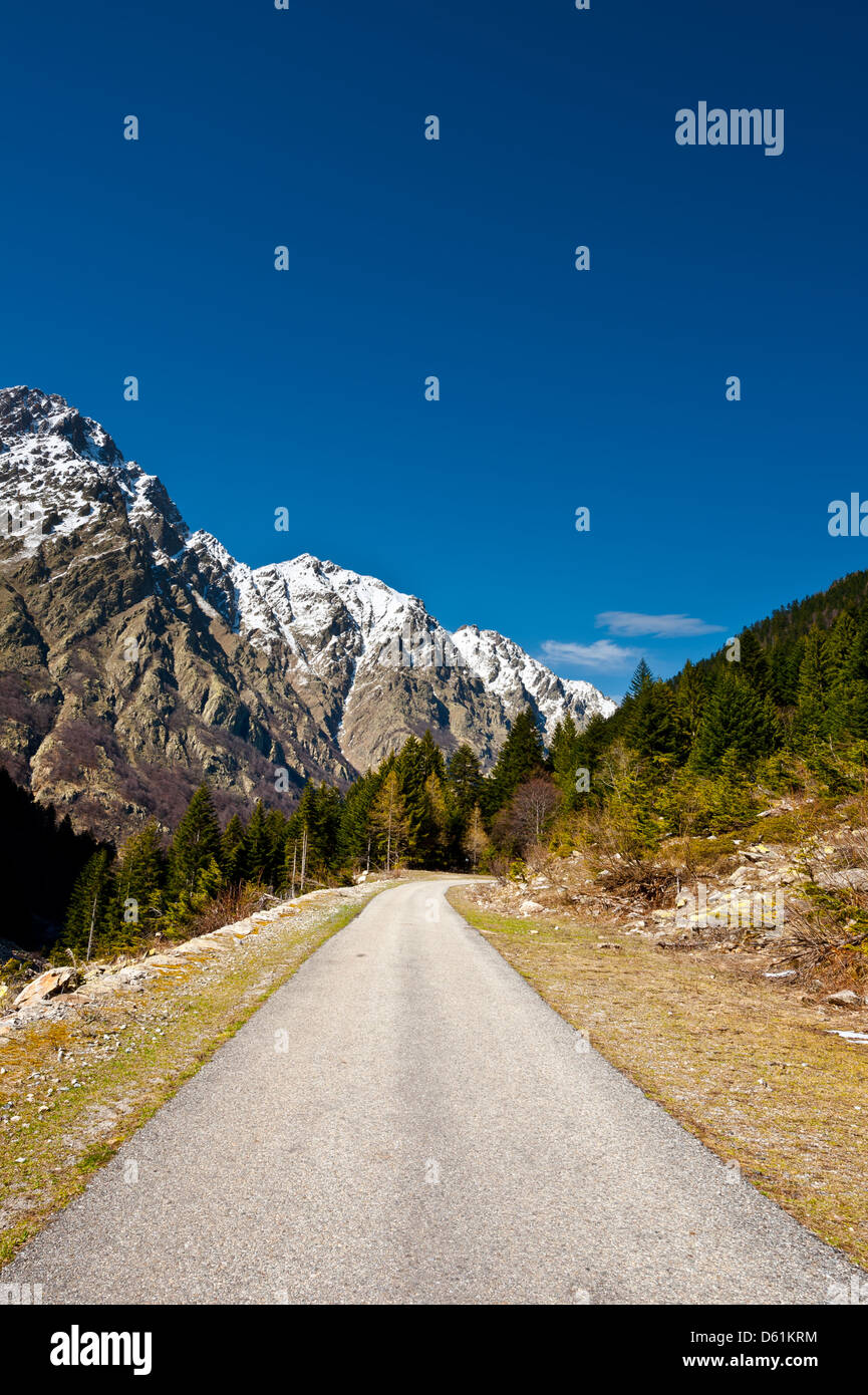 Italian alps resort hi-res stock photography and images - Alamy