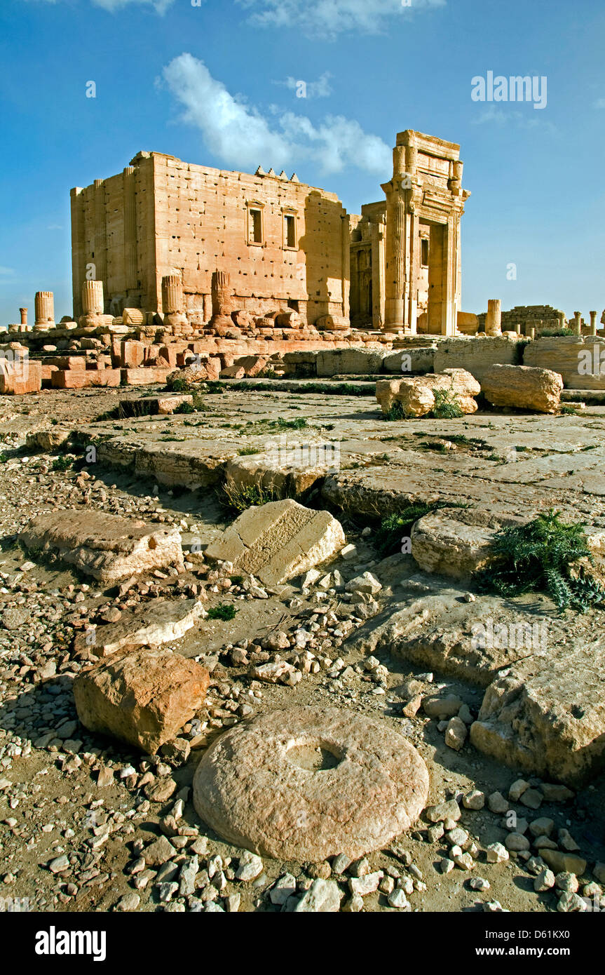 Roman devotion temple hi-res stock photography and images - Alamy