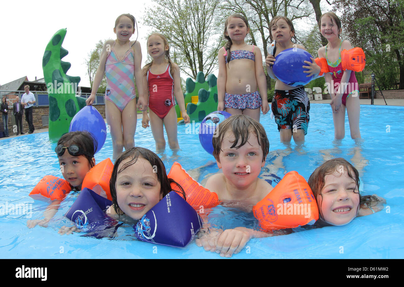 Daycare center outdoor play hi-res stock photography and images - Alamy