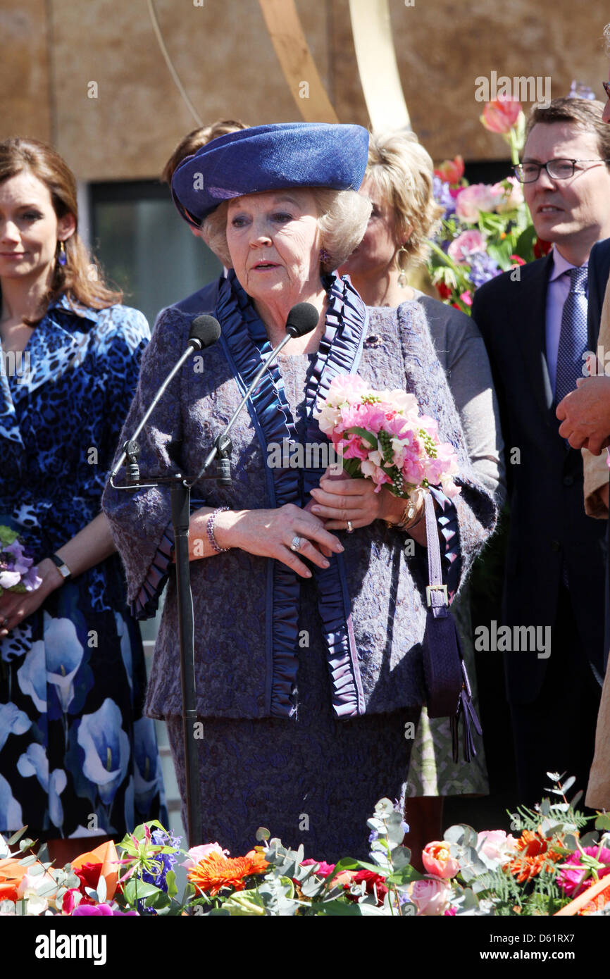 Dutch Queen Beatrix (C) and members of the royal family during the ...