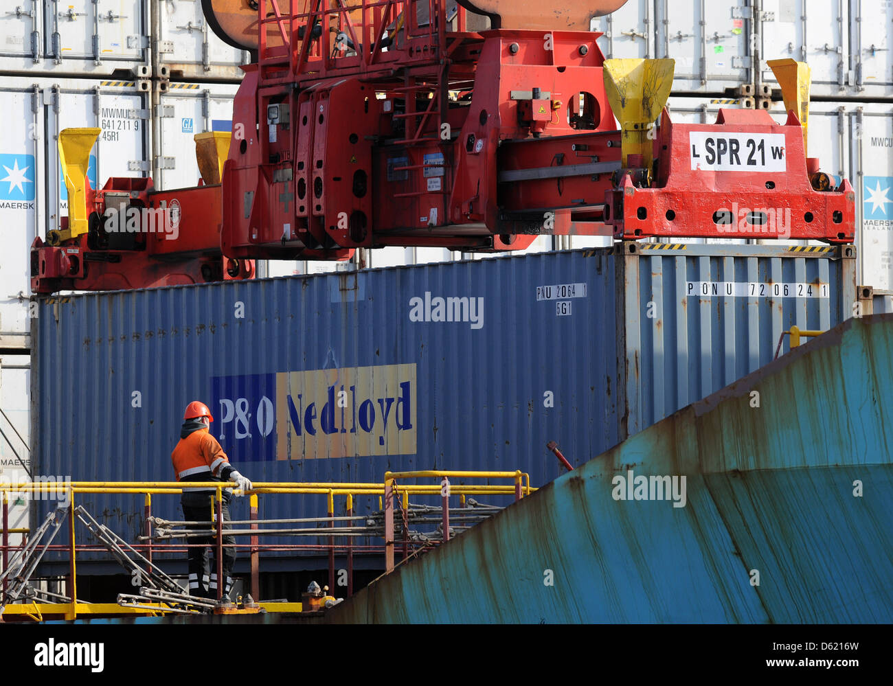 Supervises loading hi-res stock photography and images - Alamy