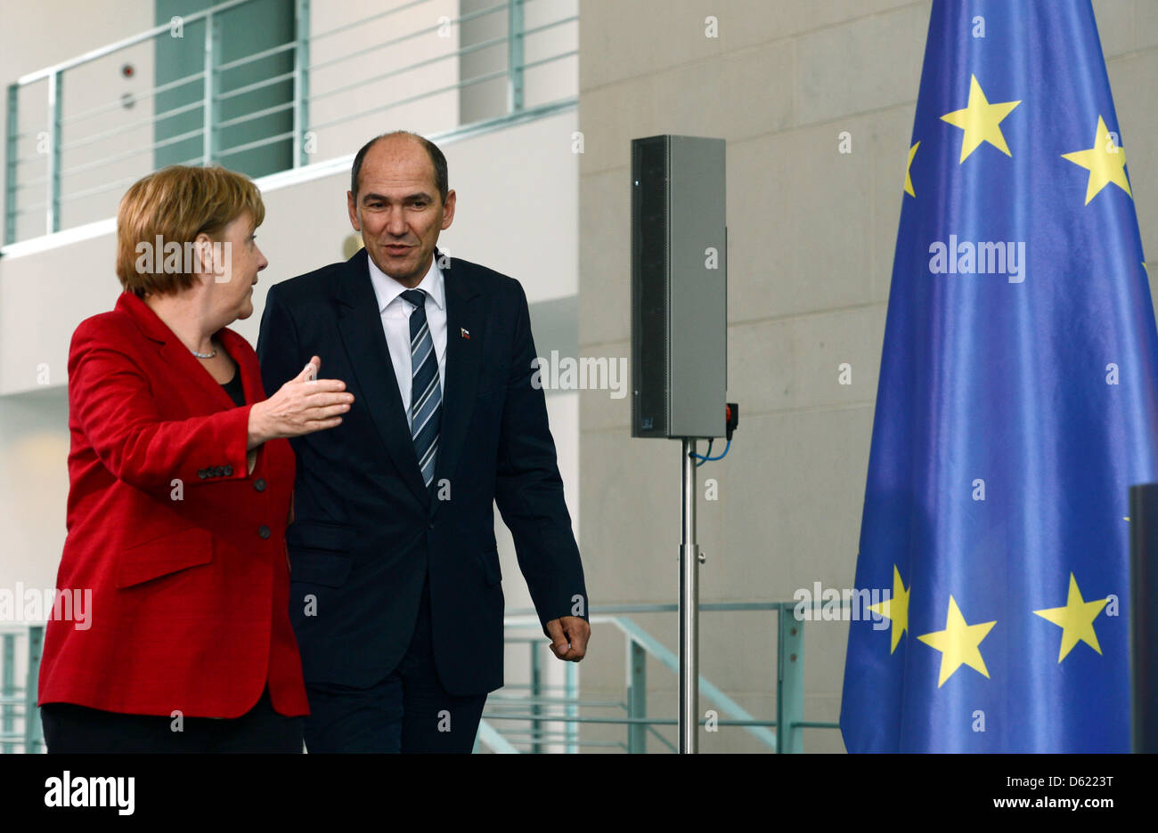 German Chancellor Angela Merkel (CDU) and Prime Minister of Slovenia ...