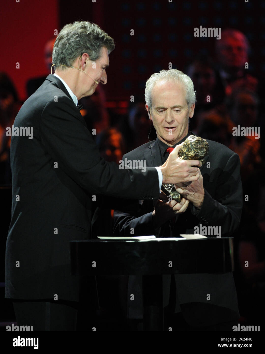 Magazin stern hi-res stock photography and images - Alamy