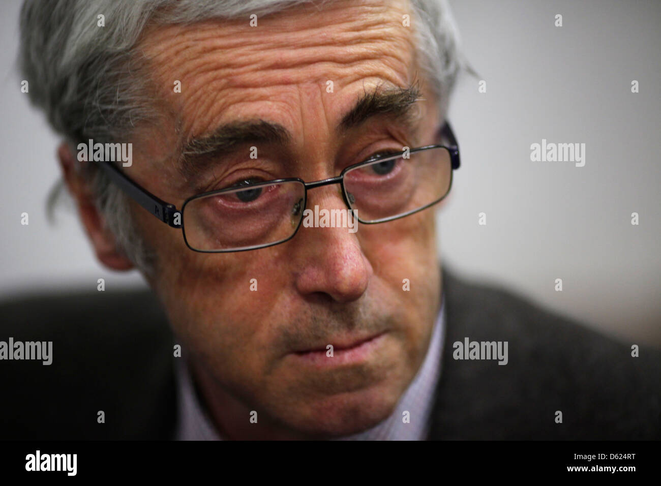 Professor Paul De Grauwe delivers a speech at LSE Stock Photo - Alamy