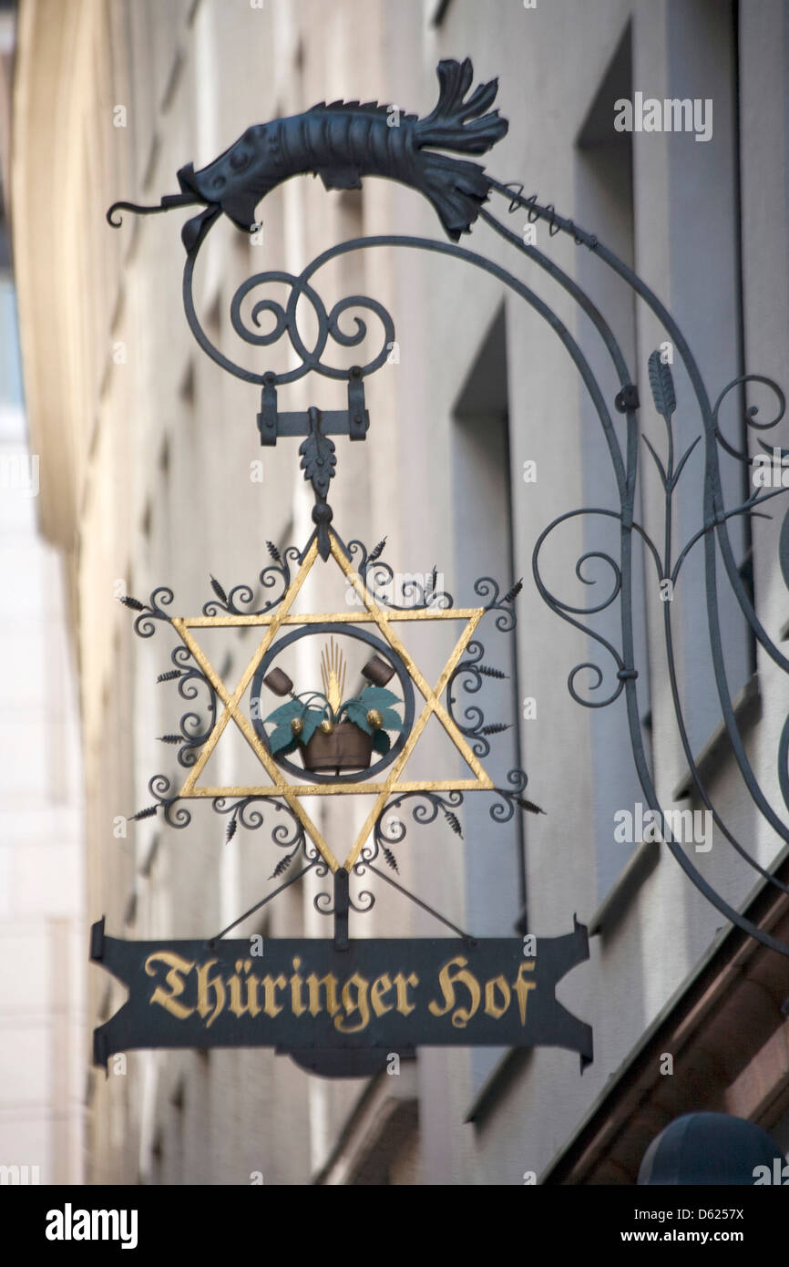 Entrance to restaurant sign hi-res stock photography and images - Alamy