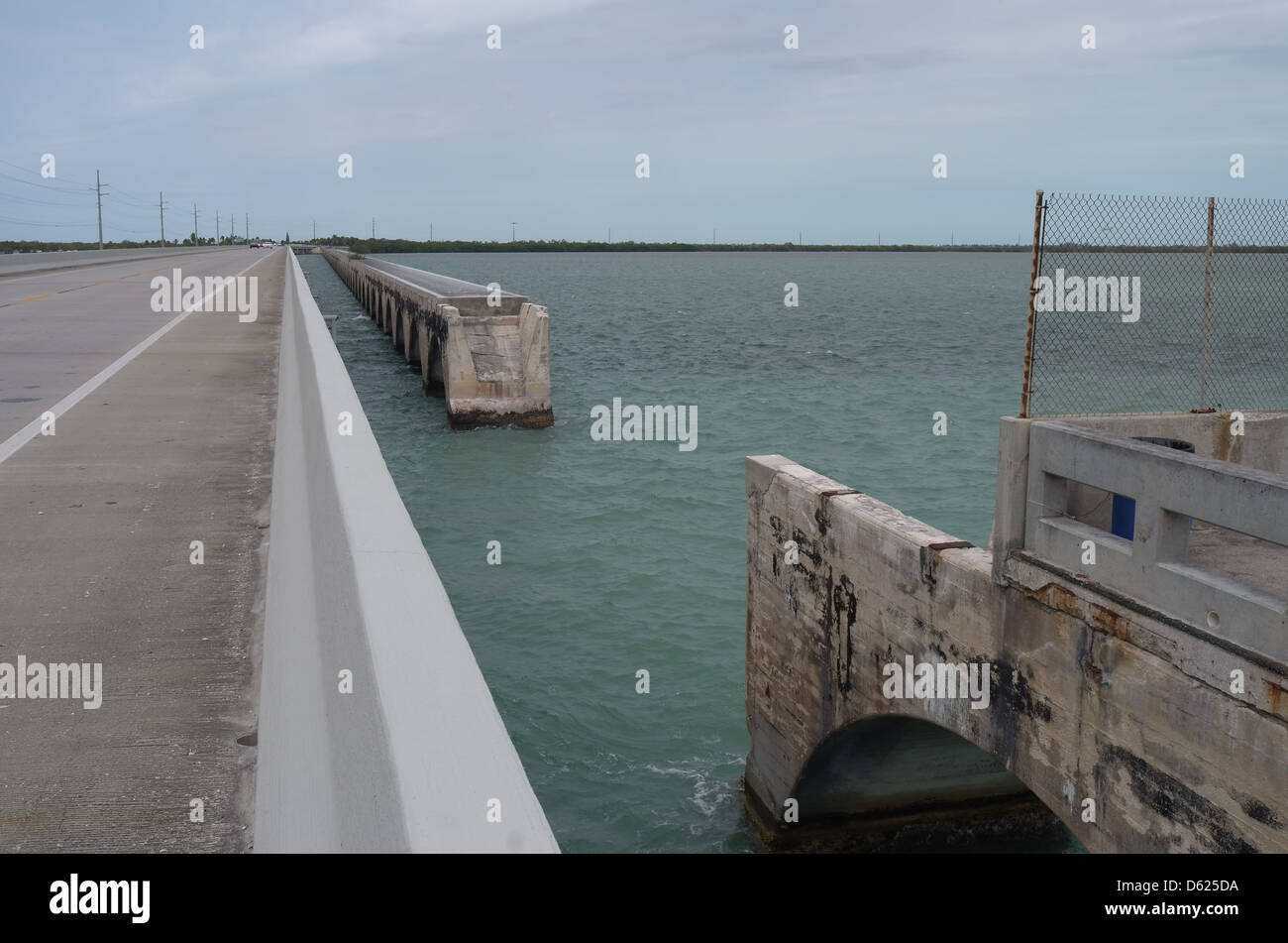 Portion of "Overseas Railroad" bridges in Florida Keys Stock Photo - Alamy