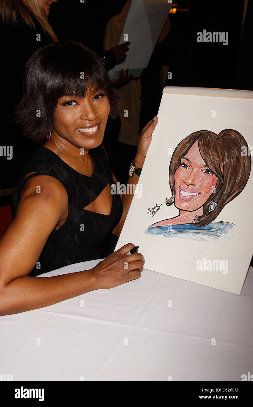 Angela Bassett Unveiling of Sardi's portraits for the cast of 'The ...
