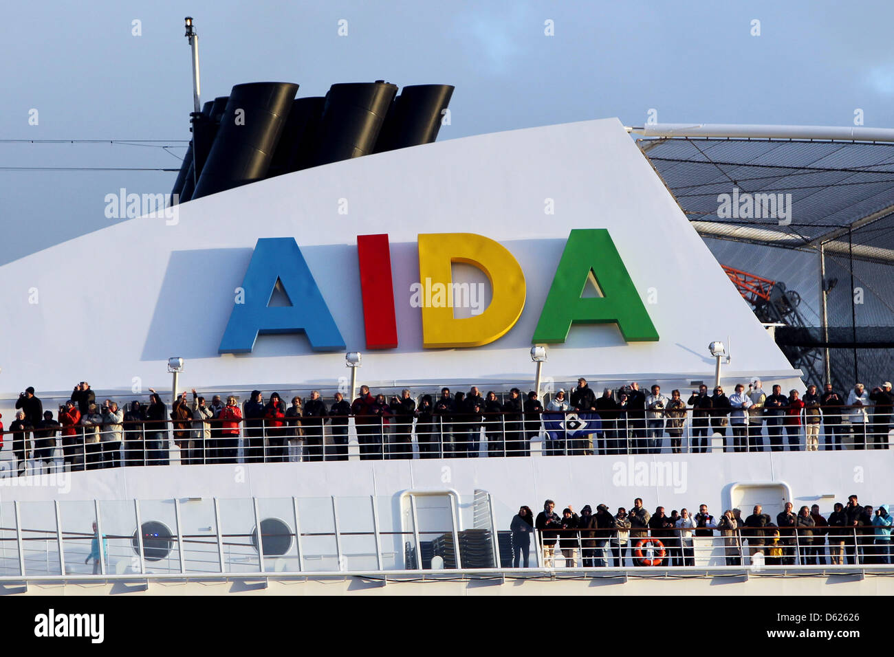 Cruise ship 'AIDA sol' sails past the Landungsbruecken before the ...