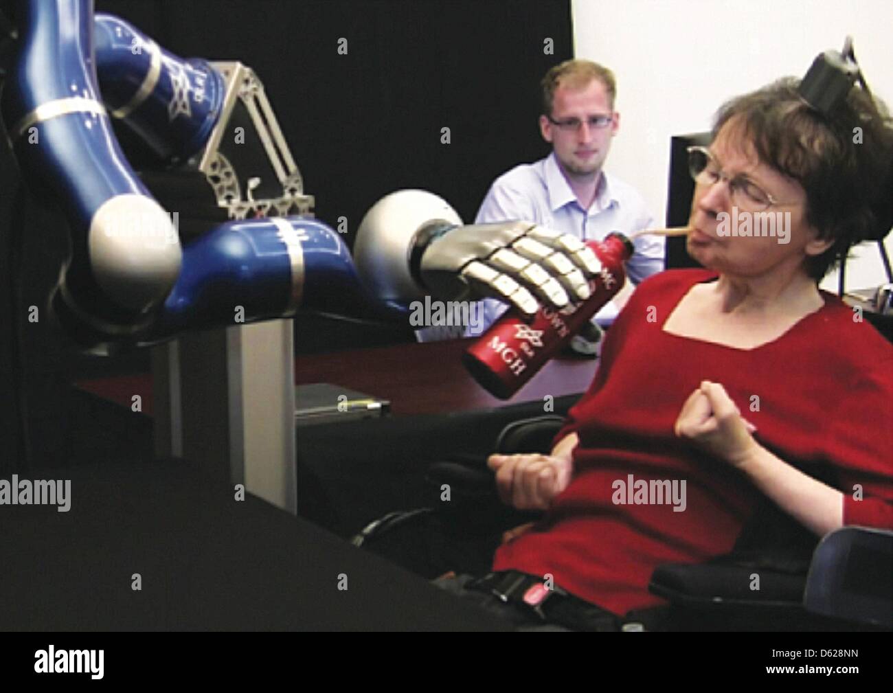 Paralyzed brain implant hi-res stock photography and images - Alamy