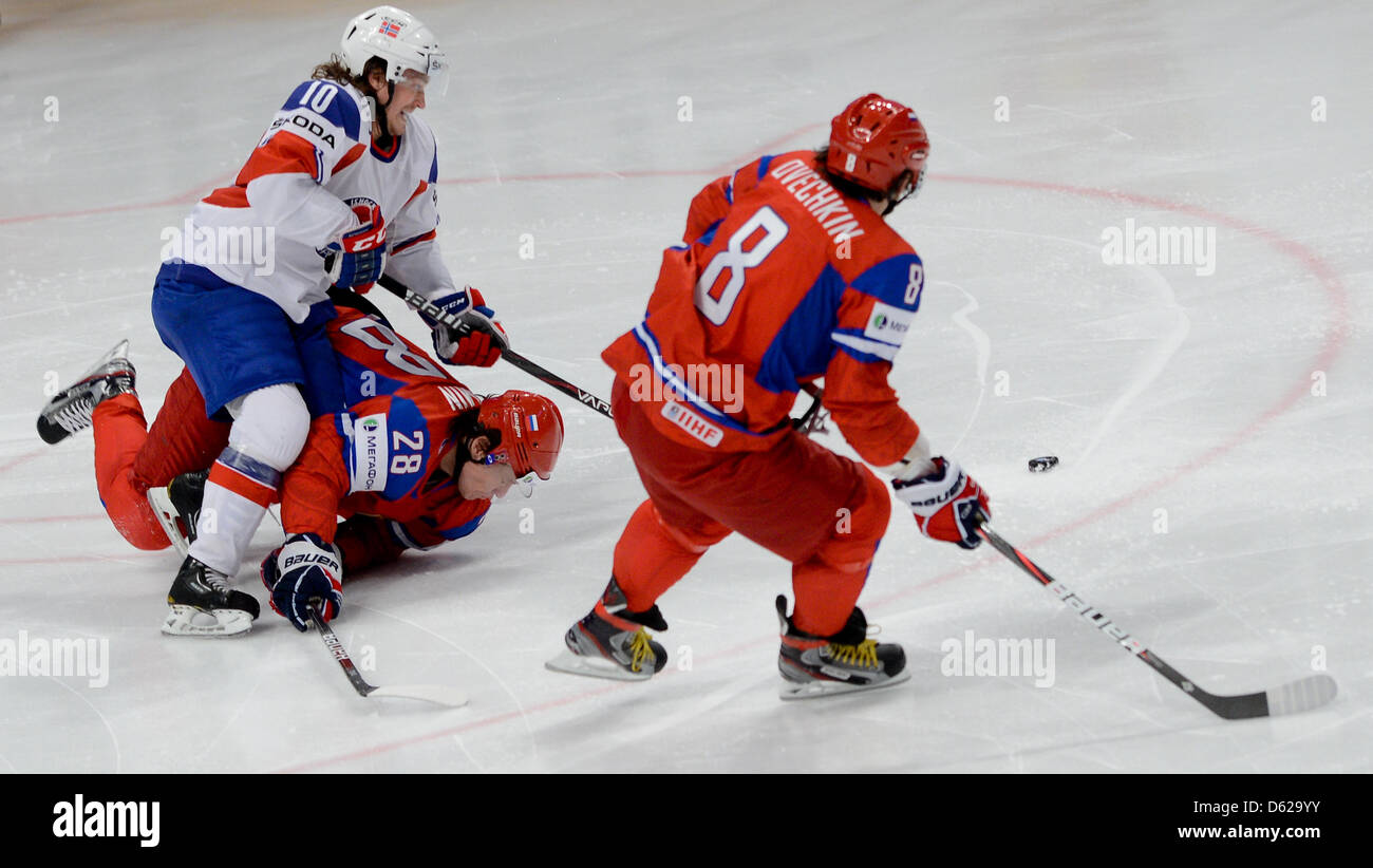 Russia's Alexander Ovechkin (r), Alexader Popov and Norway's Lars Erik ...