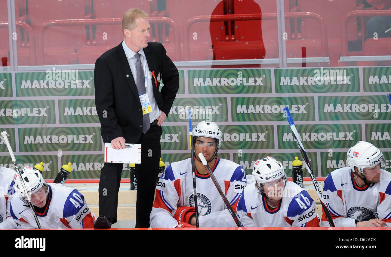 Norway's head coach Roy Johansen gestures during the Ice Hockey World ...