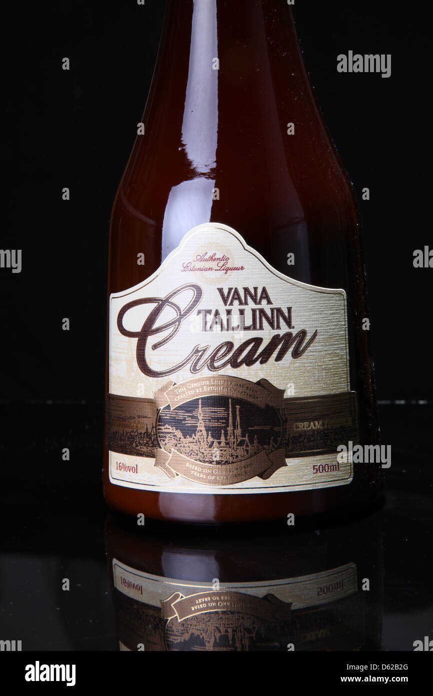 cream, vanna, tallinn, liqueur, alcohol, bottle, reflection, black ...