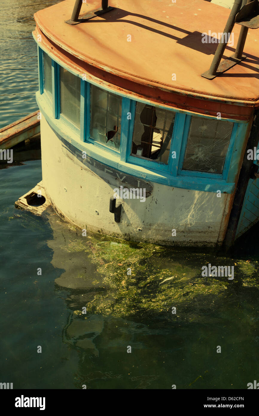 Sunken windows hi-res stock photography and images - Alamy