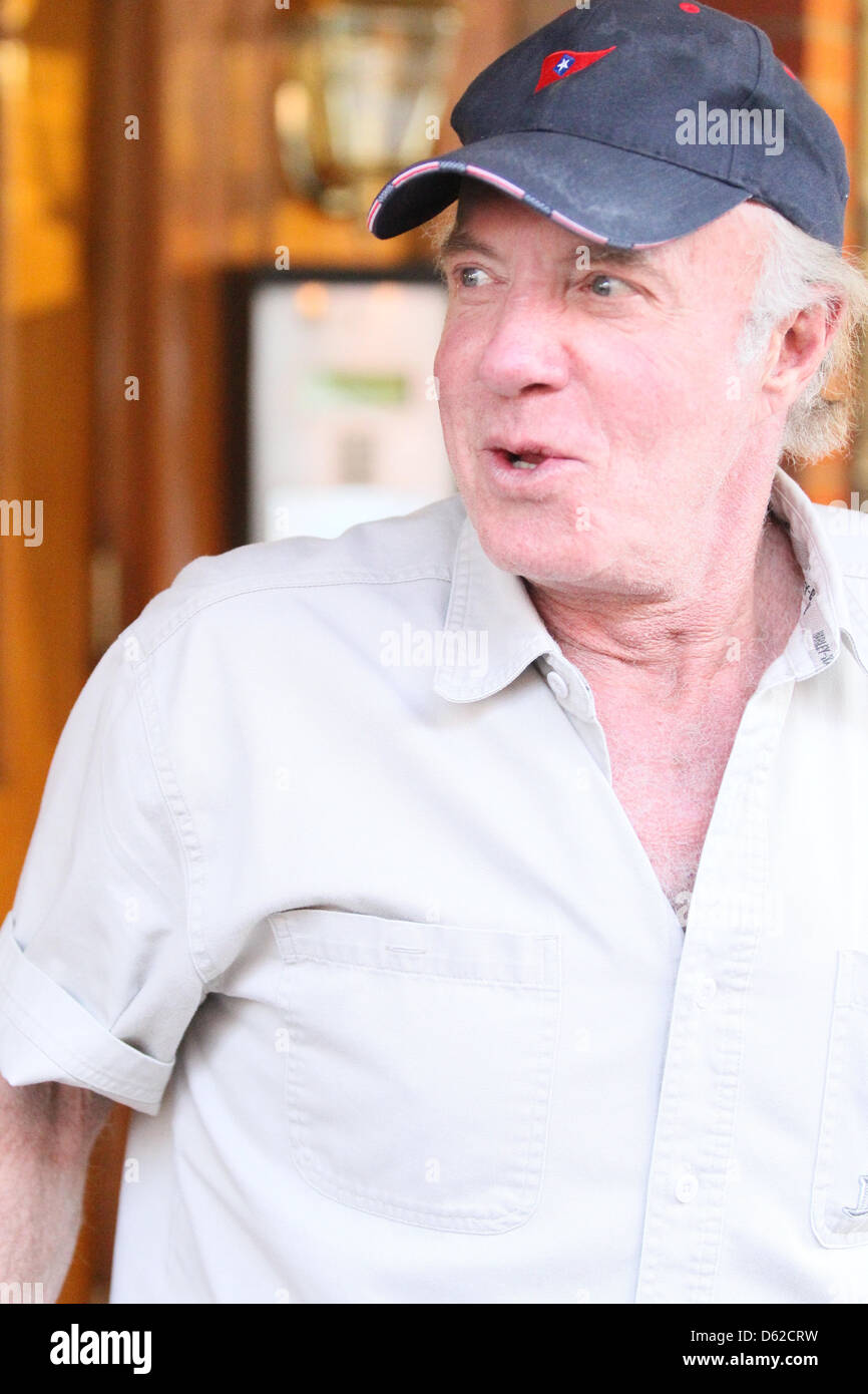 James Caan leaving a Medical Office Building in Beverly Hills Los ...