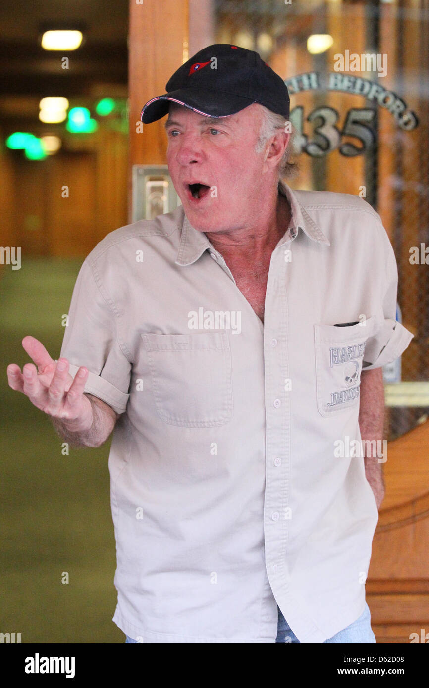 James Caan leaving a Medical Office Building in Beverly Hills Los ...