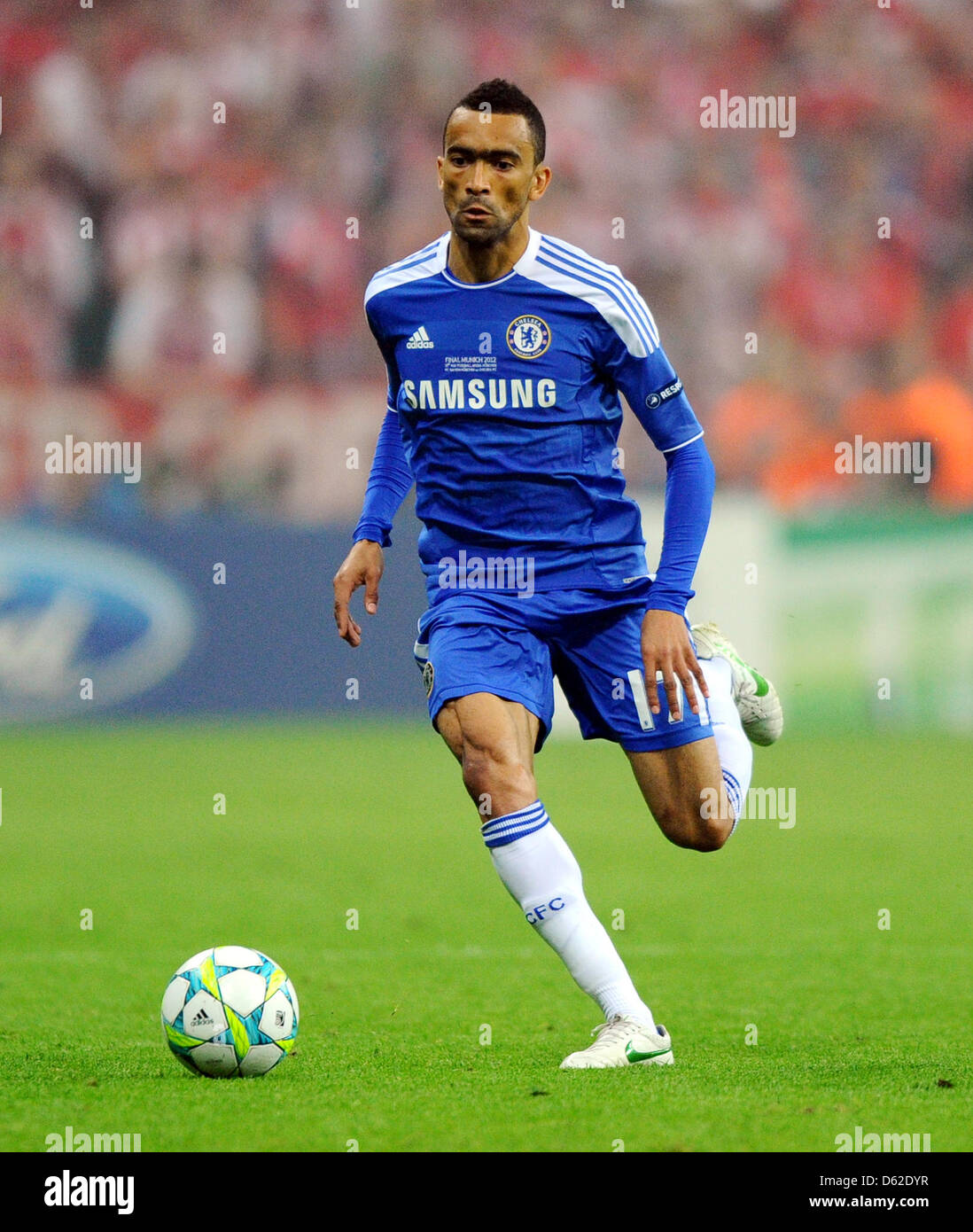 Chelsea's Jose Bosingwa plays the ball during the UEFA Champions League ...