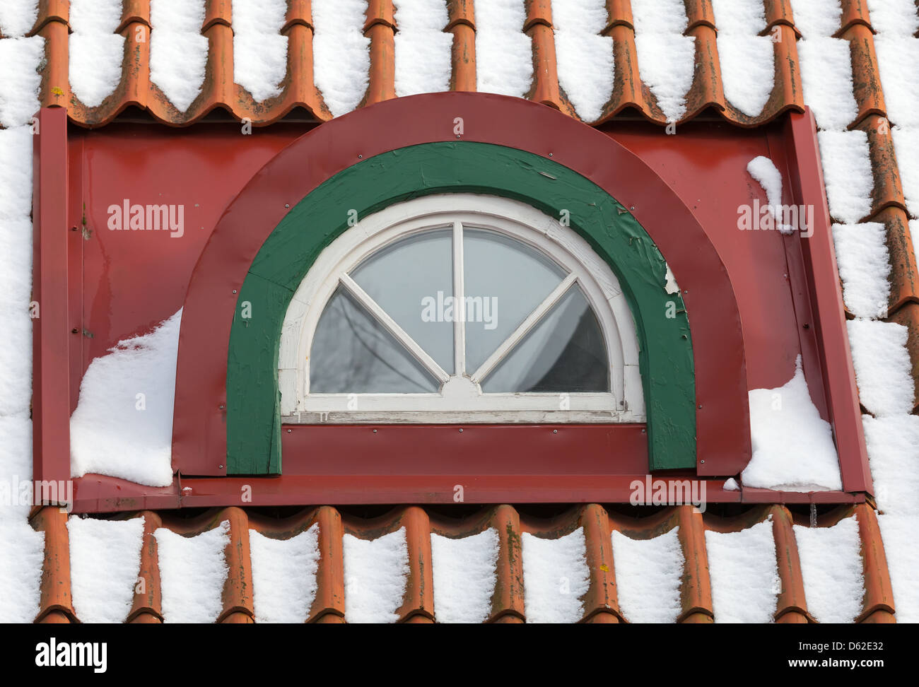 Bright green roof hi-res stock photography and images - Alamy