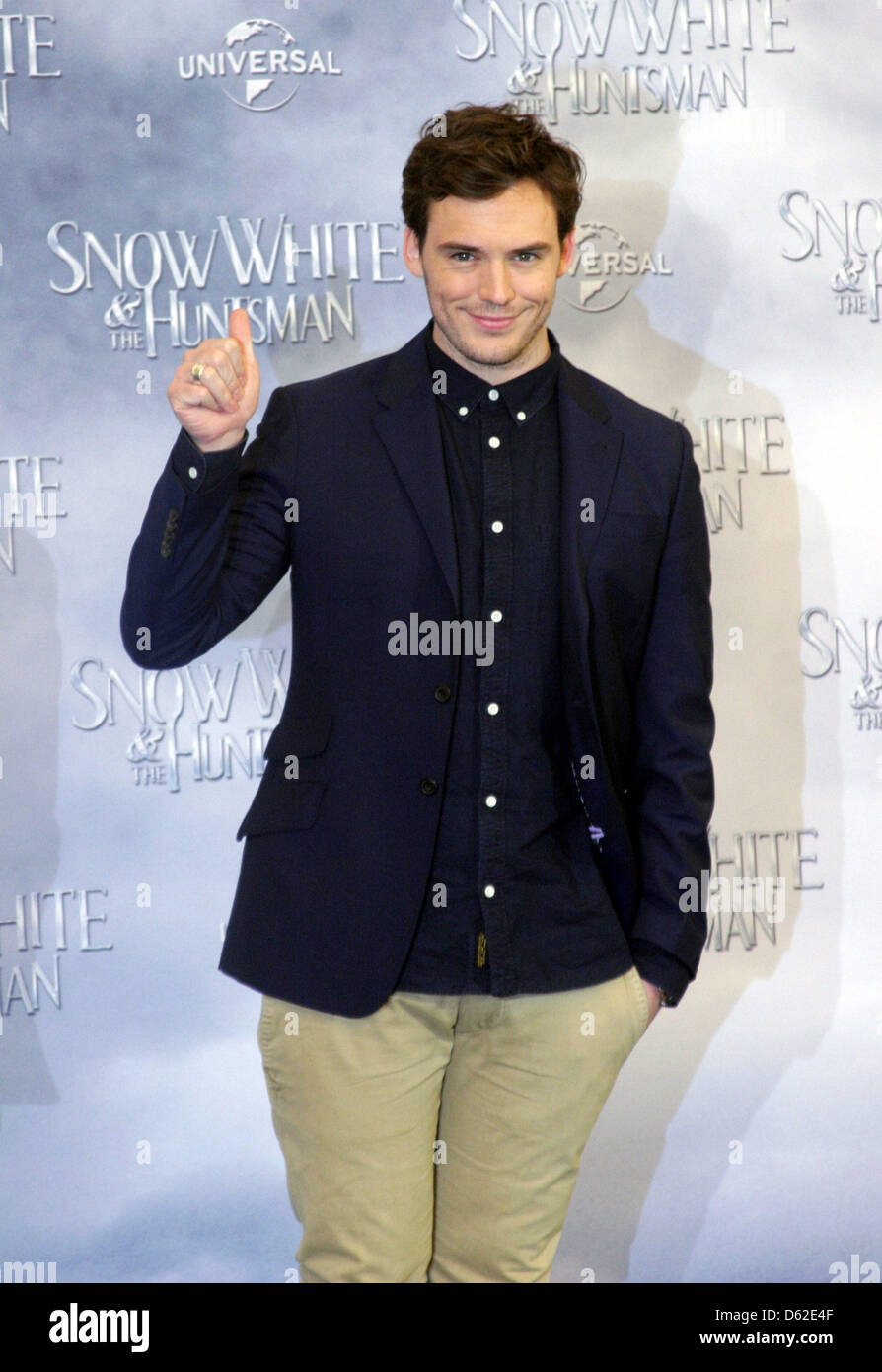 British actor sam claflin hi-res stock photography and images - Alamy