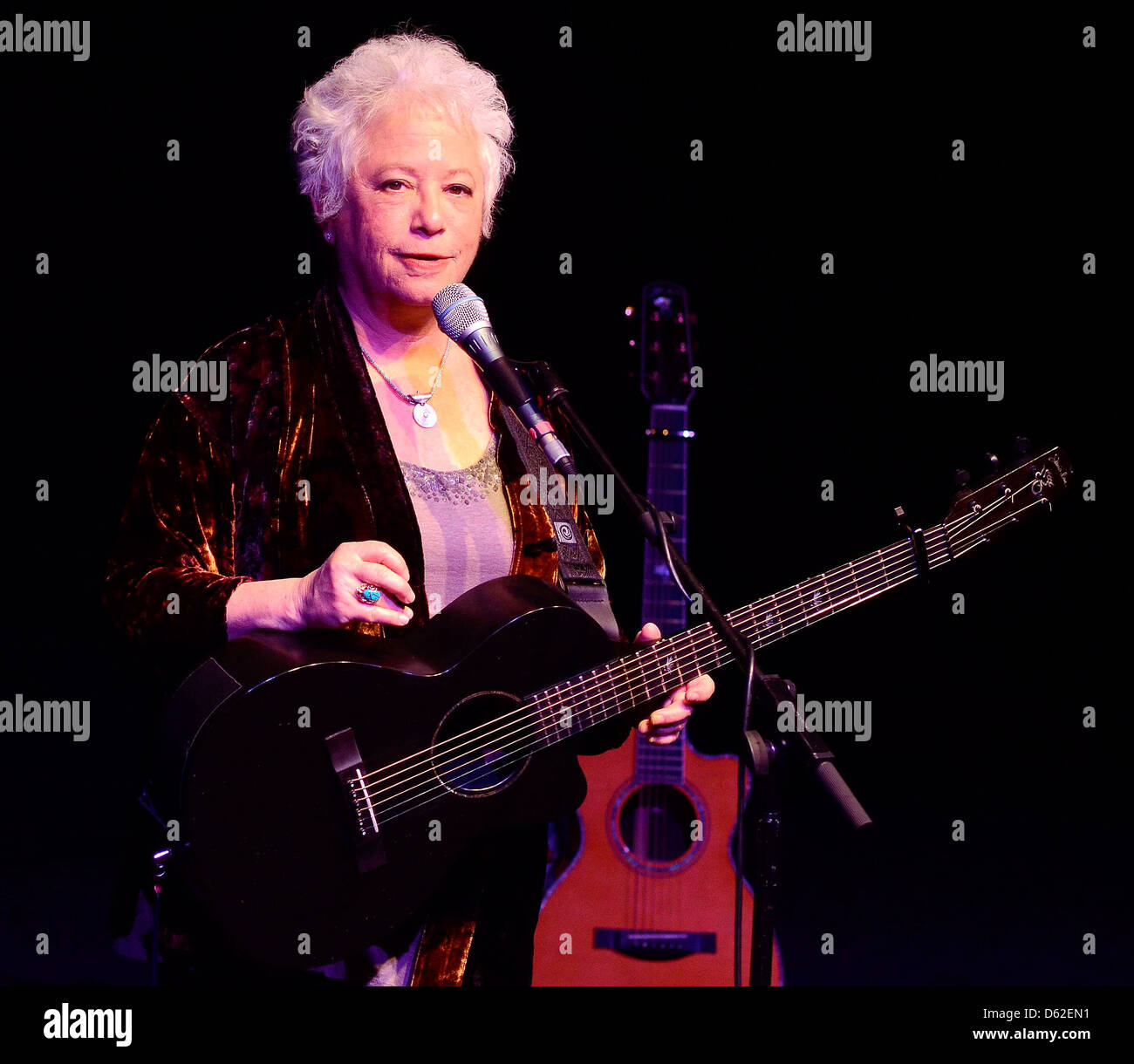 Iconic american singer hi-res stock photography and images - Alamy