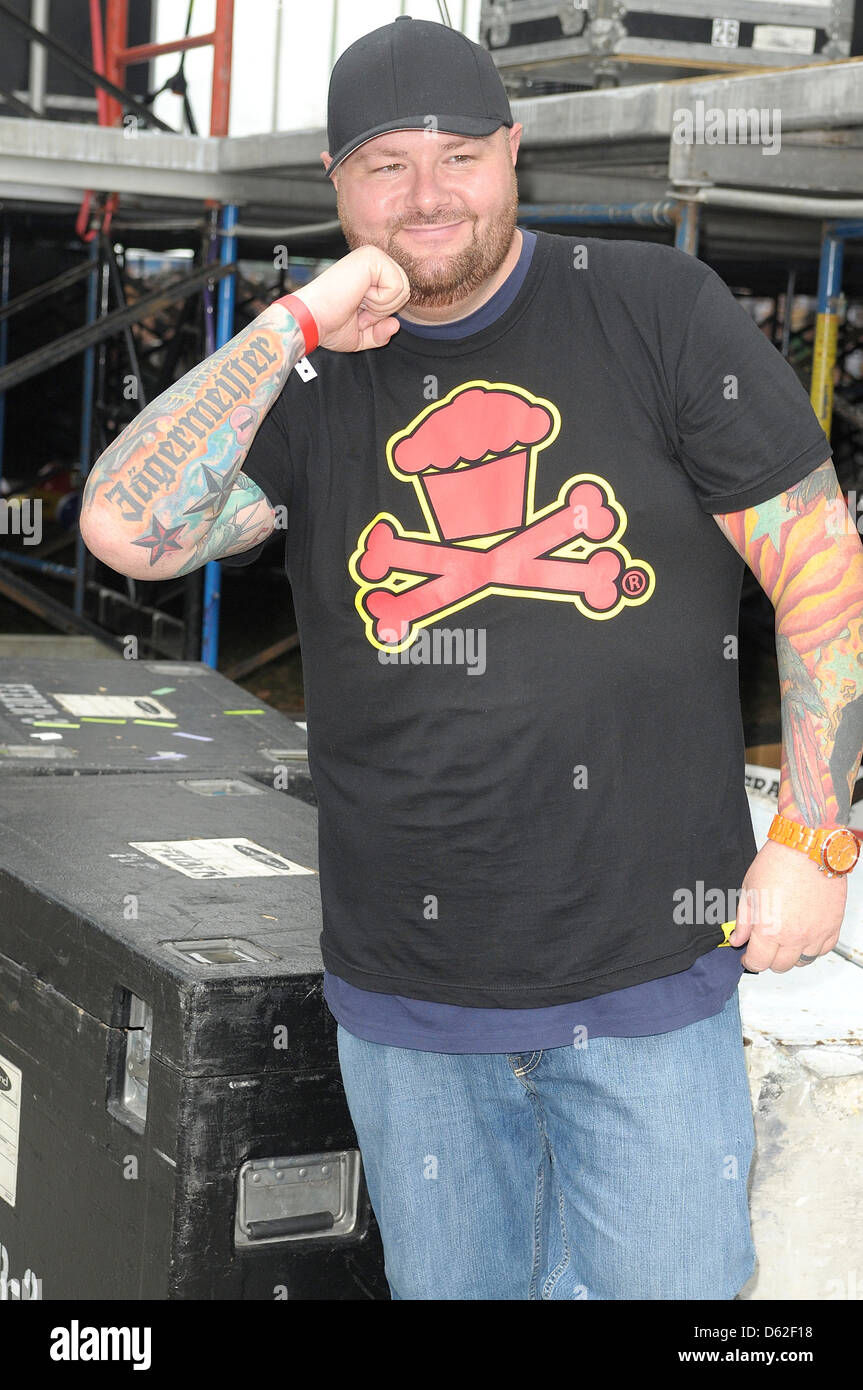 Joe Bachman performs at the Kiss Country Chilli Cookoff 2012 at CB ...