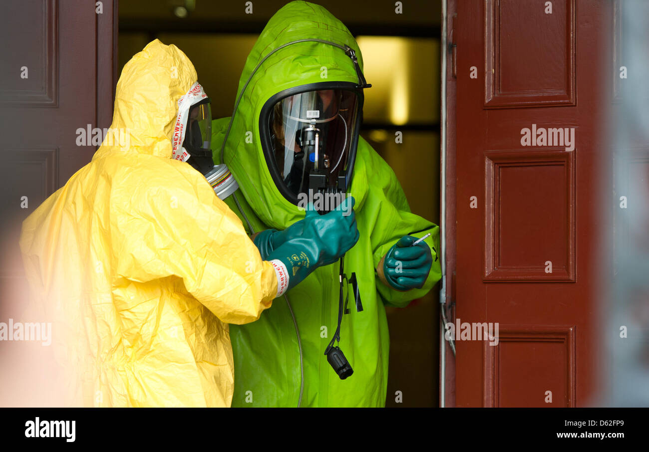 Hydrofluoric acid hi-res stock photography and images - Alamy