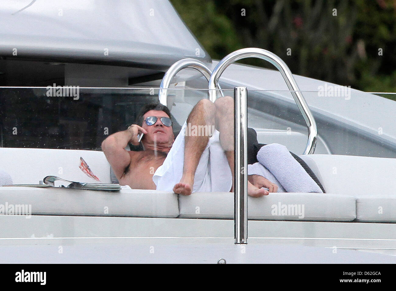Simon Cowell relaxes on his yacht, 'Slipstream' on Saint-Barthelemy ...