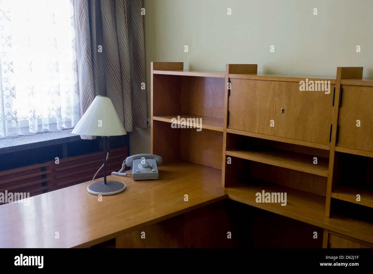1960 office design hi-res stock photography and images - Alamy