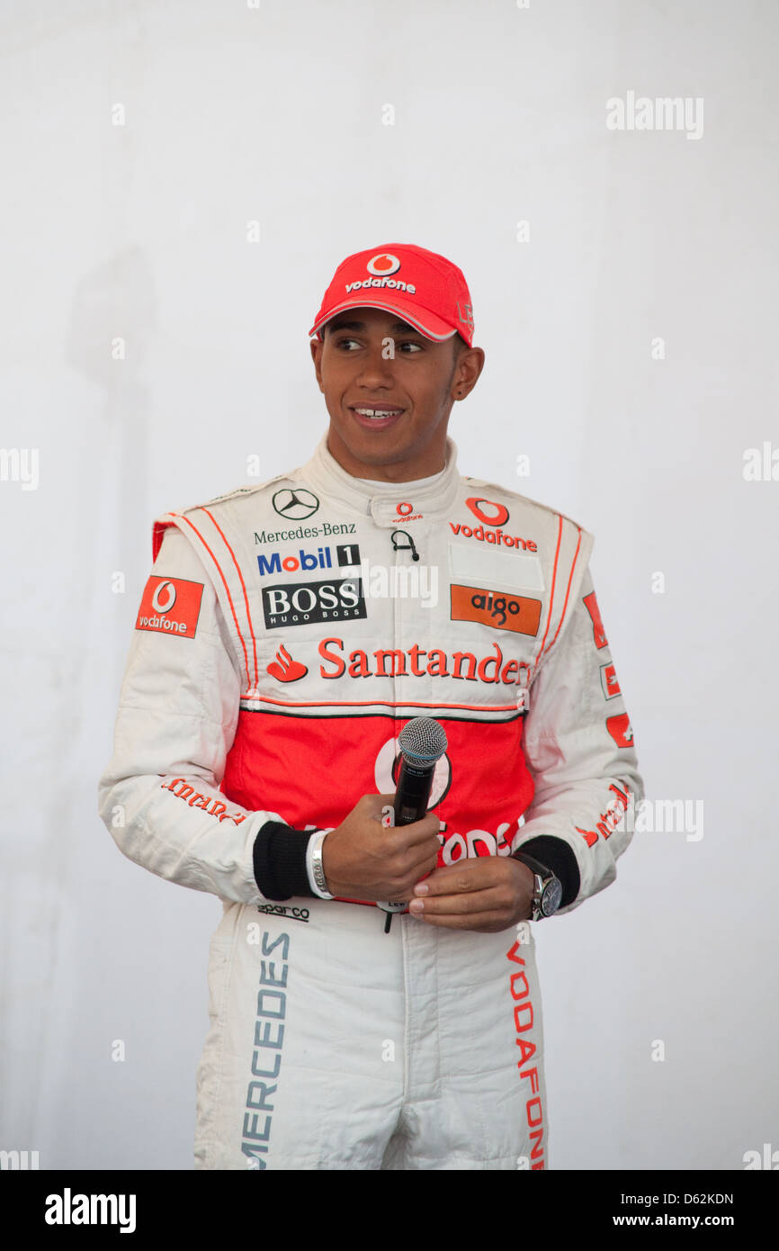 Lewis hamilton microphone hi-res stock photography and images - Alamy