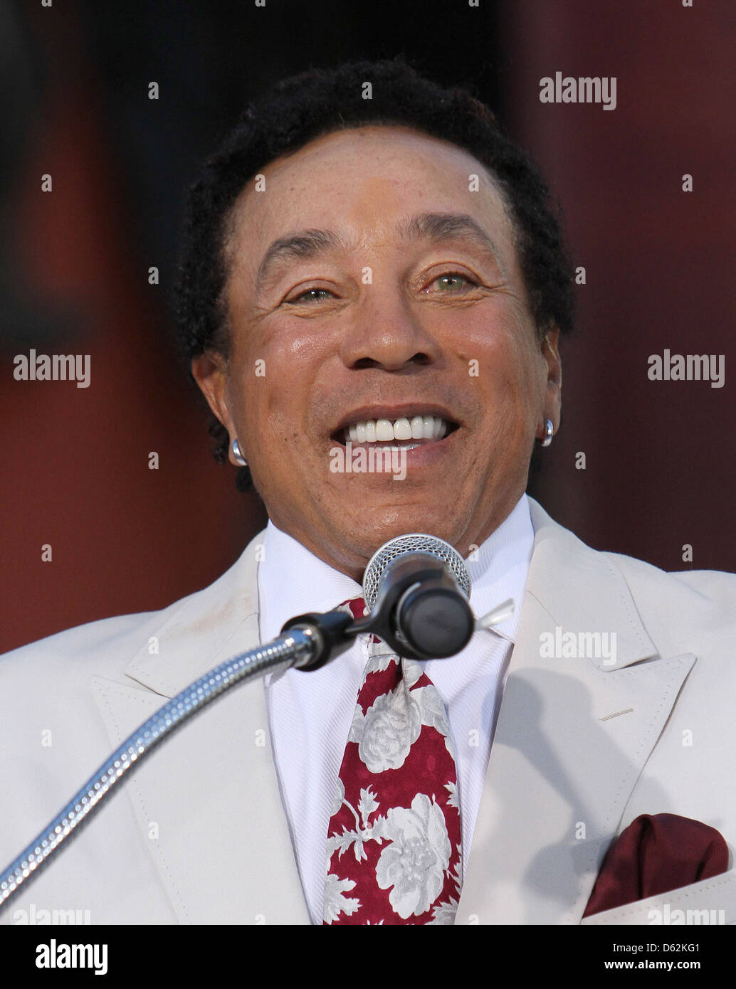 Smokey Robinson Michael Jackson's family and children immortalized ...