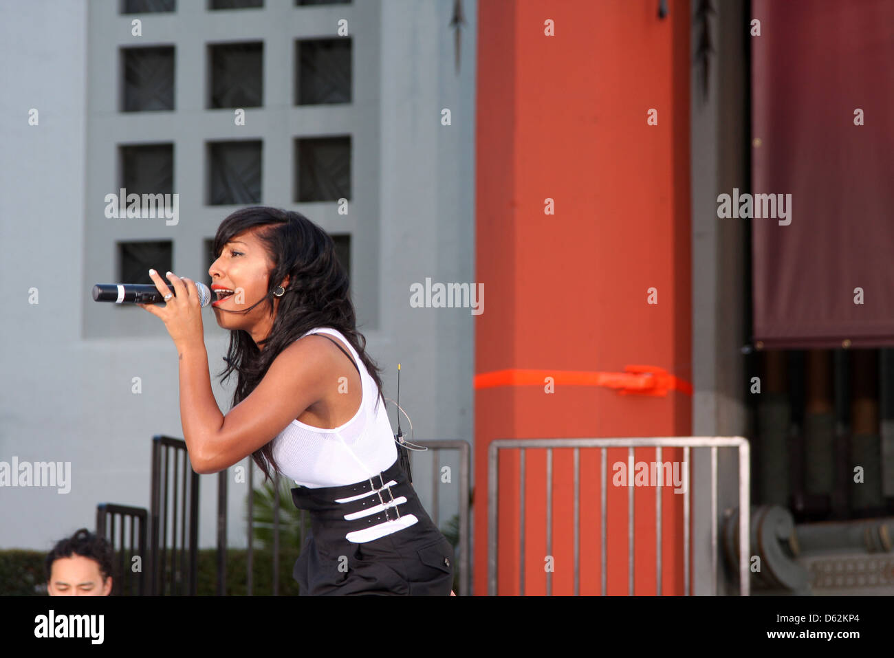 Melanie Fiona Michael Jackson's family and children immortalized their ...