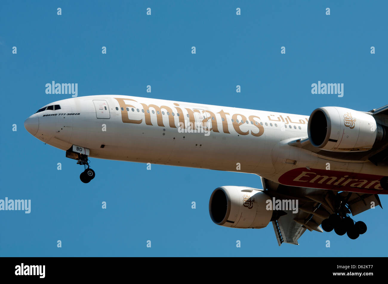 Emirates Boeing 777 (A6-EBD) approaching Birmingham Airport Stock Photo ...