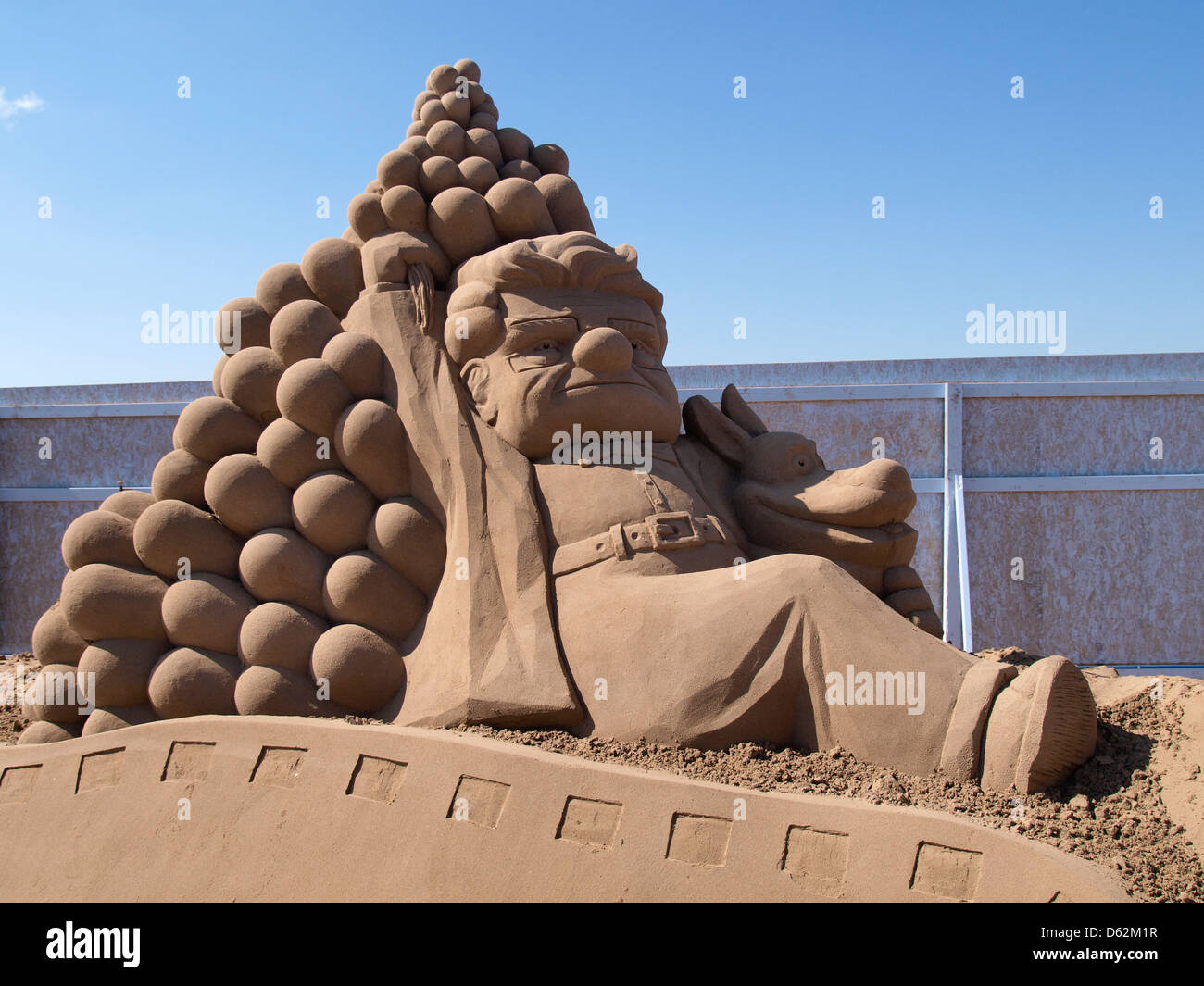 Weston super mare sand sculpture hi-res stock photography and images ...