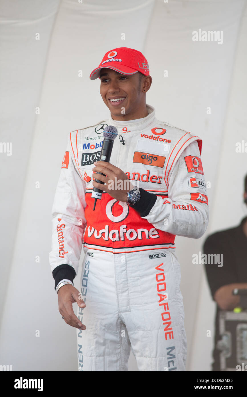 Lewis hamilton microphone hi-res stock photography and images - Alamy