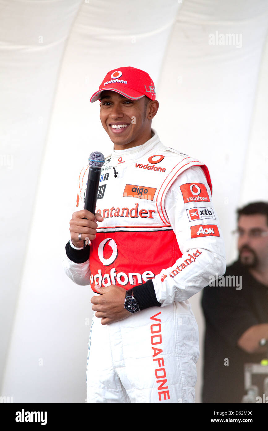 Lewis hamilton microphone hi-res stock photography and images - Alamy