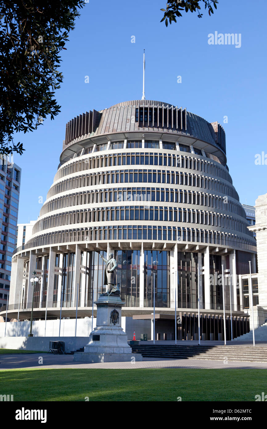 The Beehive, New Zealand's Parliament building Stock Photo - Alamy