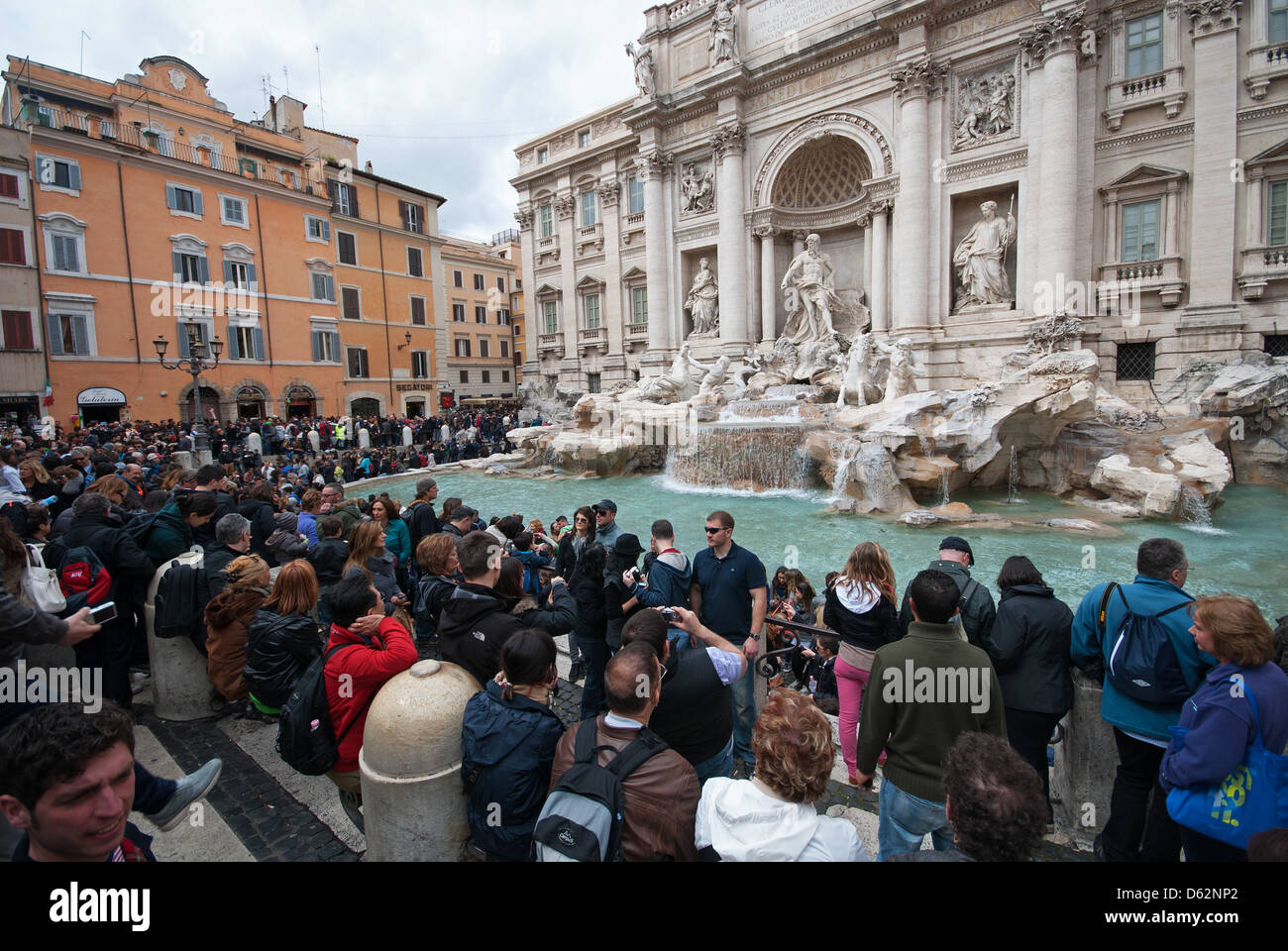 ROME, ITALY. Tourist crowds at the Trevi Fountain. 2013 Stock Photo - Alamy ROME, ITALY. Tourist crowds at the Trevi Fountain. 2013 Stock Photo - Alamy