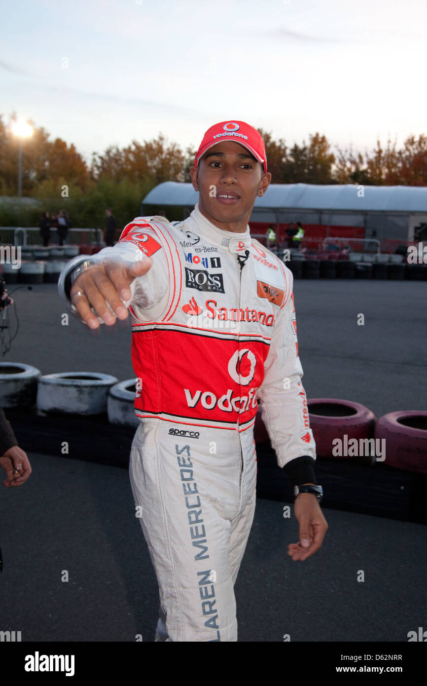 Lewis hamilton racing hi-res stock photography and images - Alamy